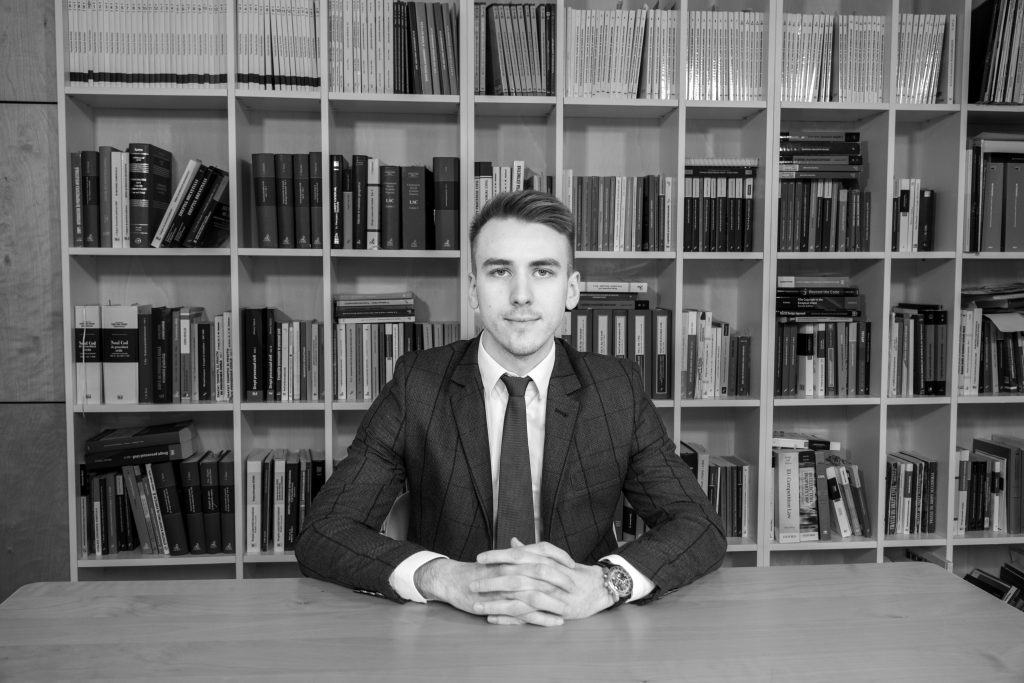 Mihnea Mitrofan | MILCEV BURBEA