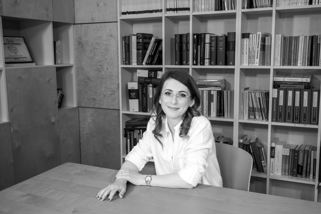 Veronica Floroiu | MILCEV BURBEA